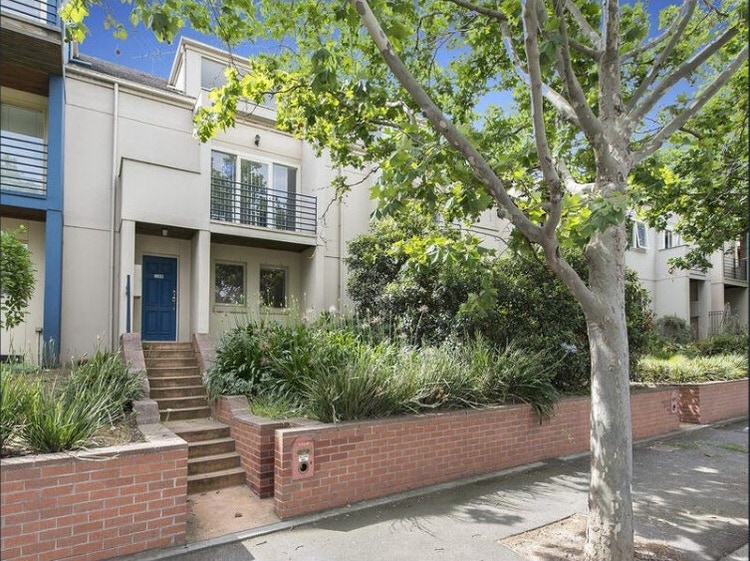 Share house Kensington, Melbourne | $288pw, 4+ bedroom house | GayShare ...